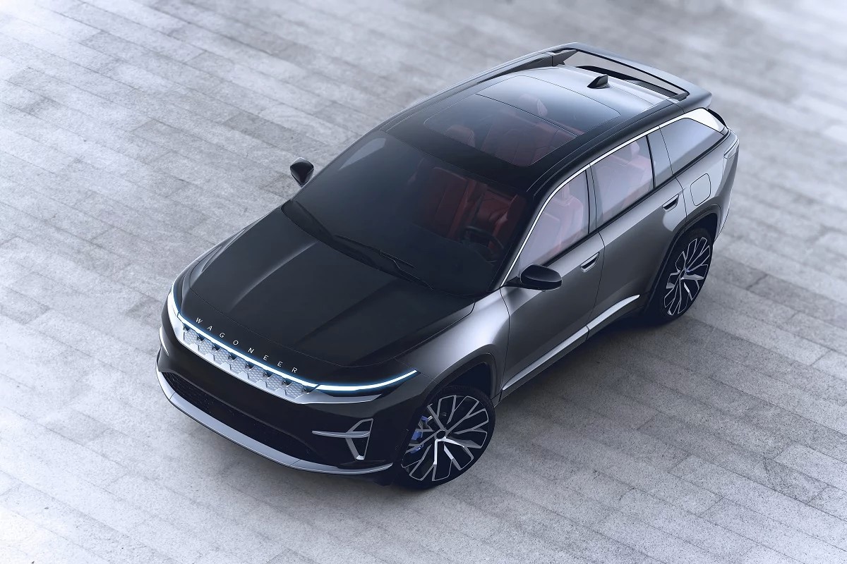 Jeep enters the electric car market announcing 3 cars with a ...